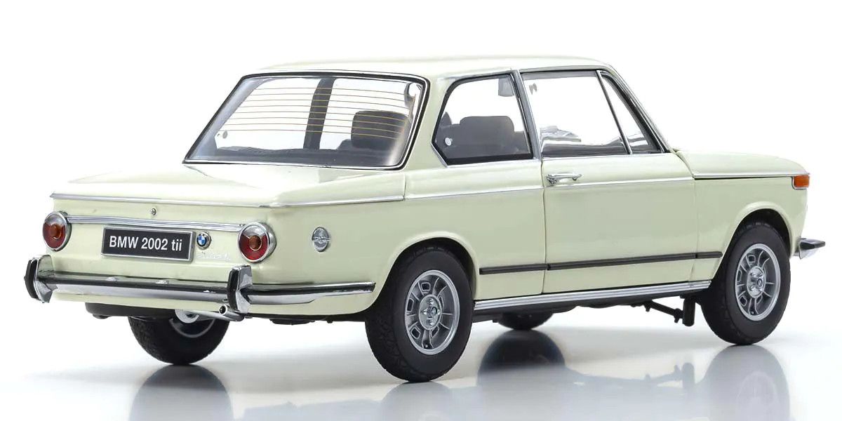 1/18 Scale BMW 2002 Tii White Model| Hobby Recreation Products
